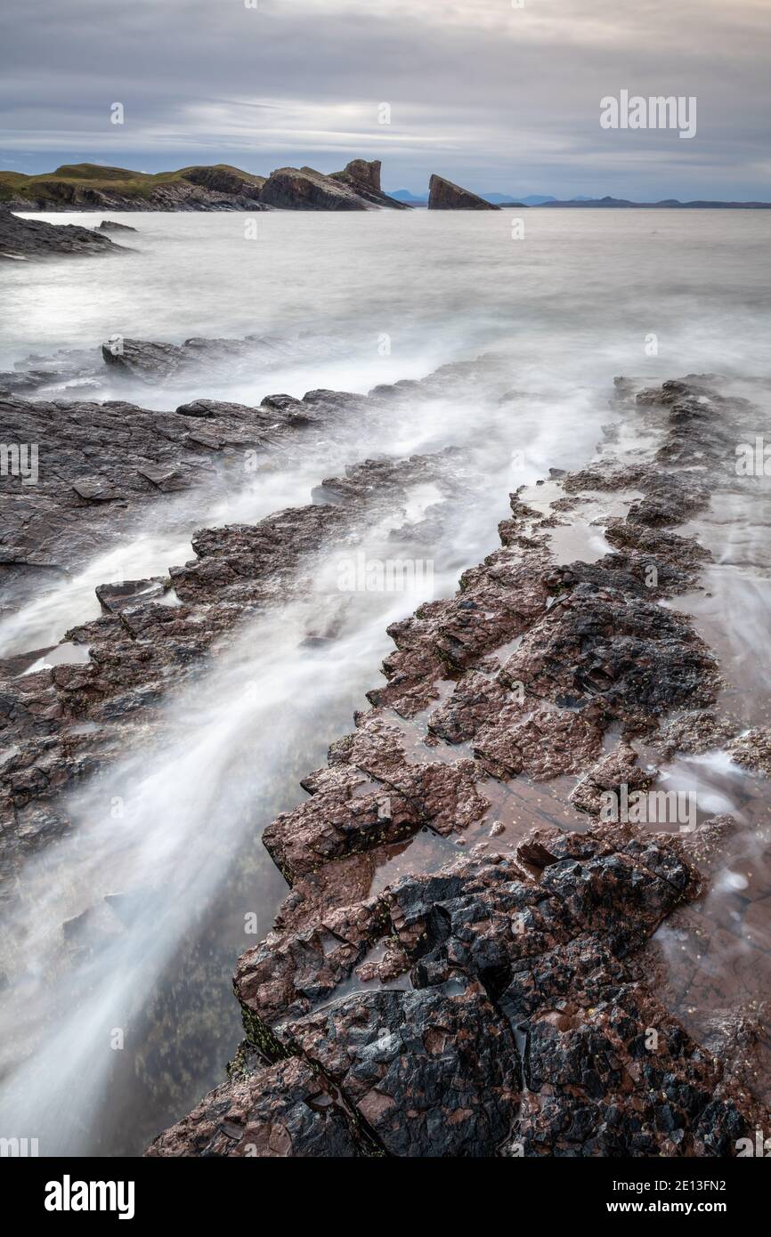 Split rock hi-res stock photography and images - Alamy