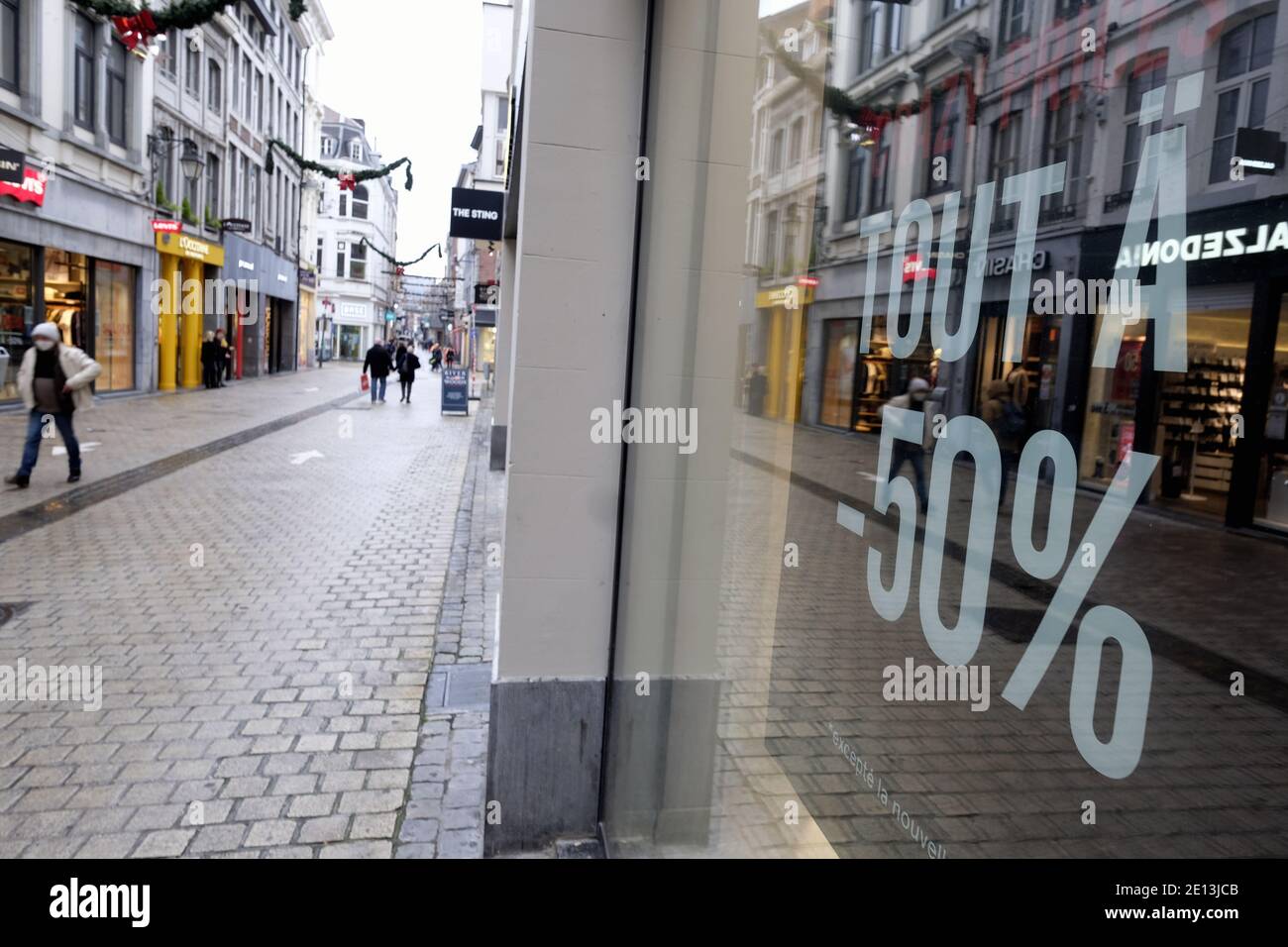 Illustration shows the official start of the winter sales, Monday 04 ...