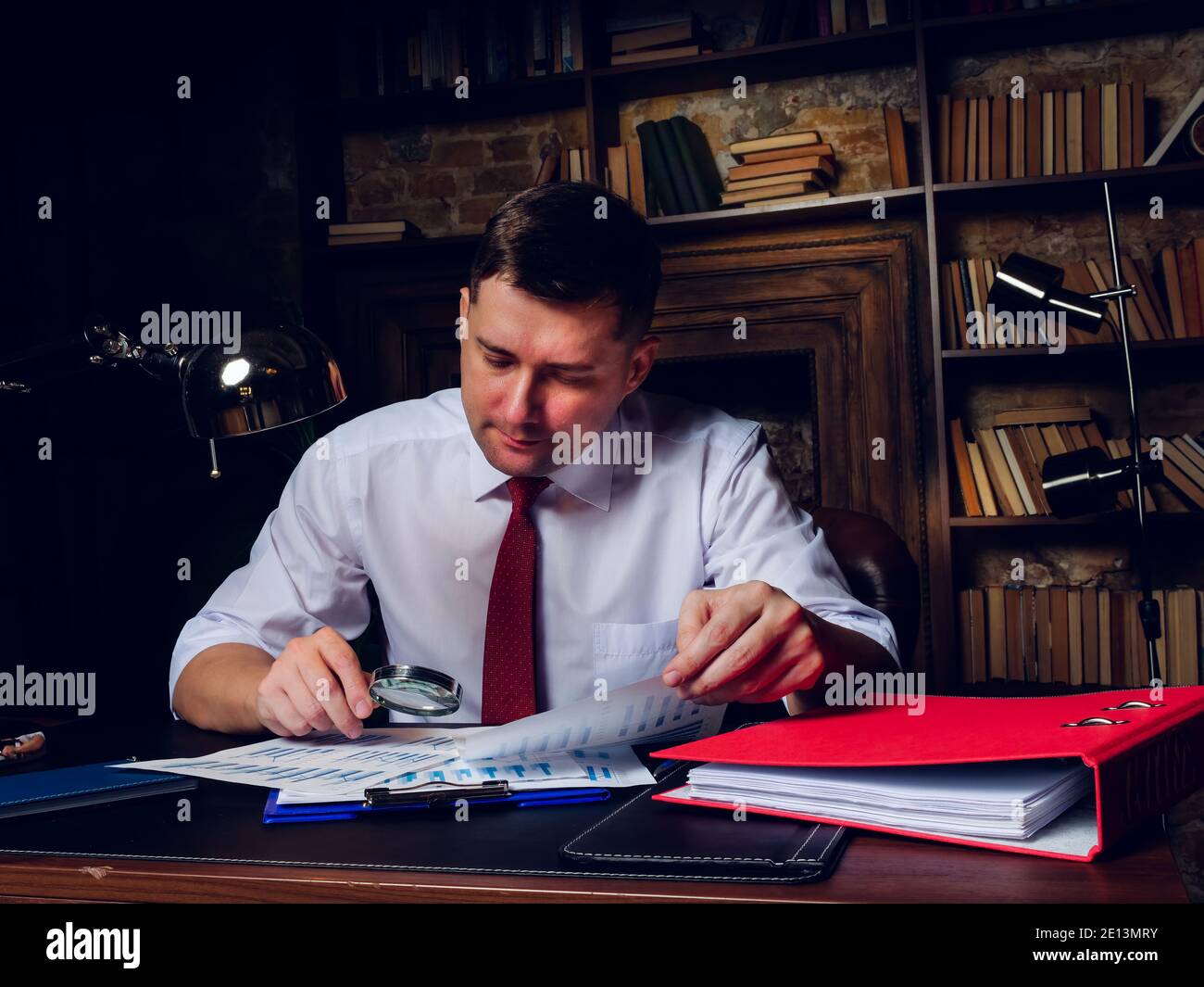 Financial statements hi-res stock photography and images - Alamy