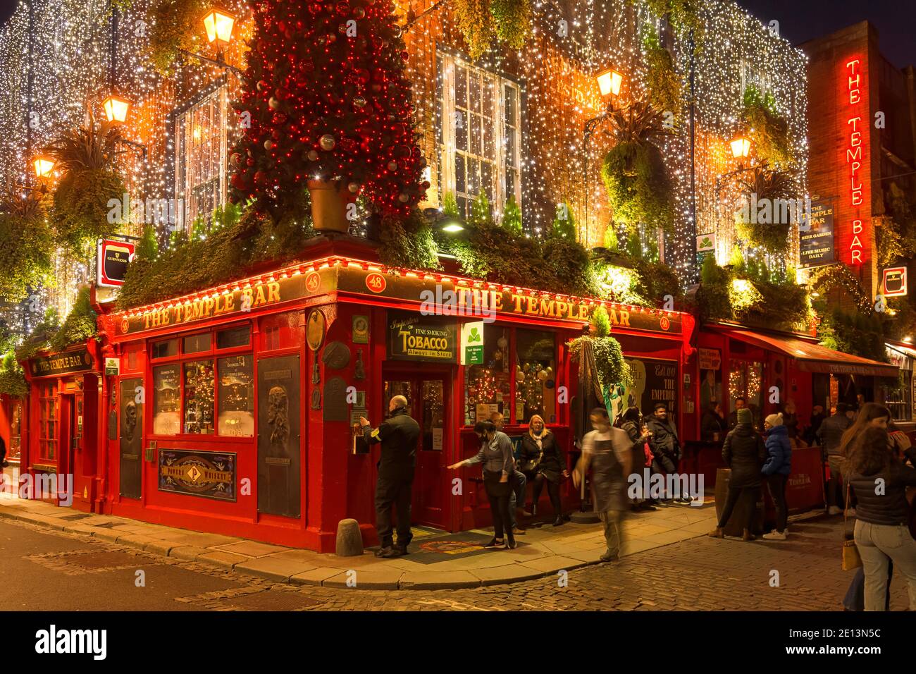 Famous Temple Bar Pub at night just before Christmas 2020. Dublin ...