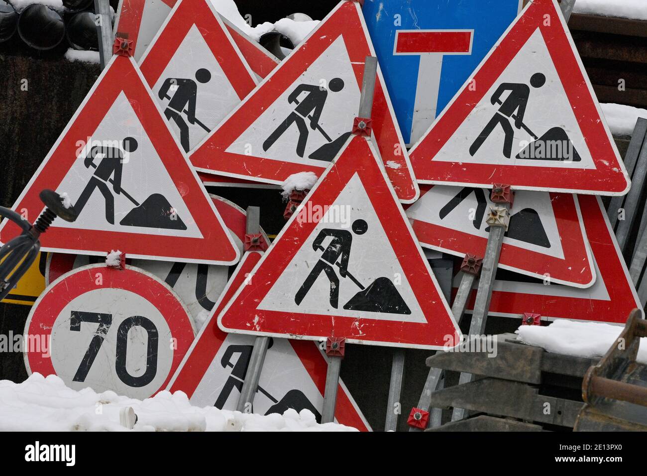 Construction site signs hi-res stock photography and images - Alamy