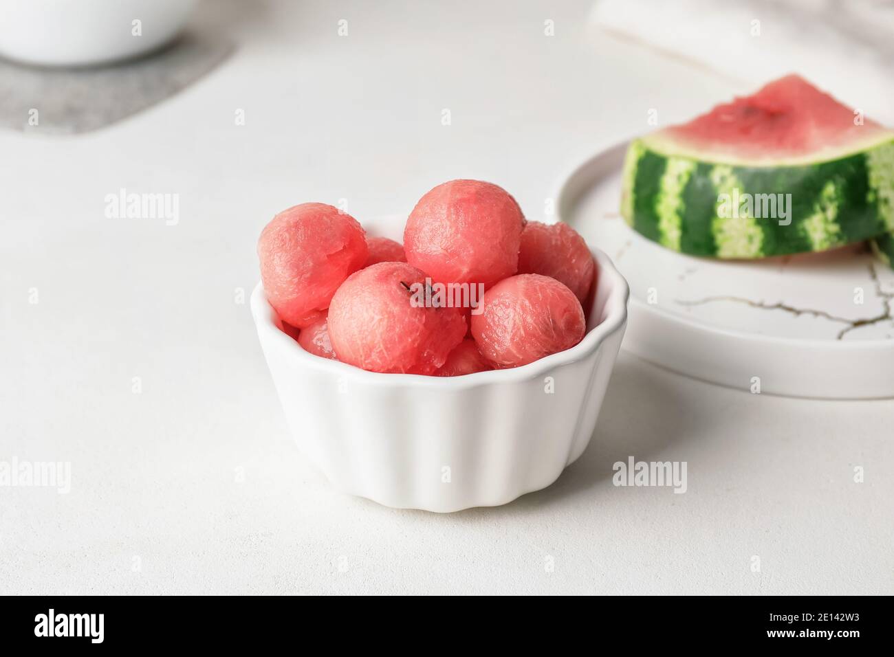 Watermelon balls in bowl hi-res stock photography and images - Alamy