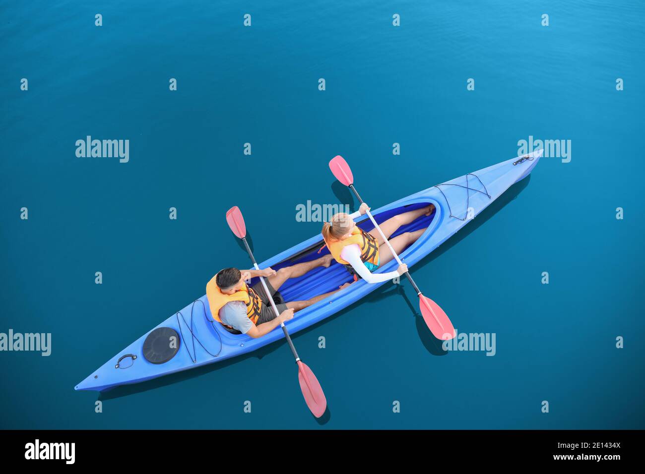 Man in canoe top view hi-res stock photography and images - Alamy