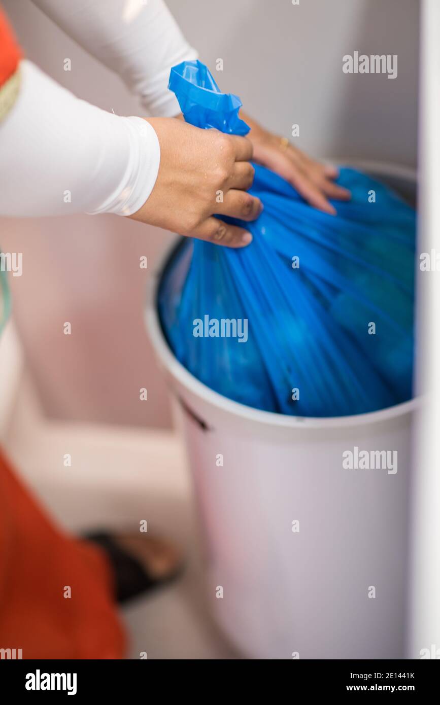 Empty garbage in the kitchen Stock Photo - Alamy