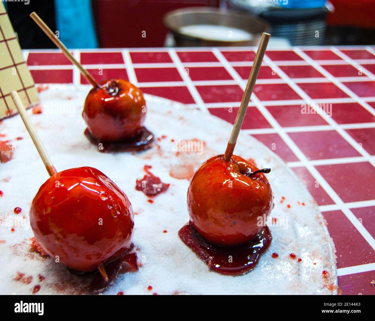 Toffee crunch hi-res stock photography and images - Alamy