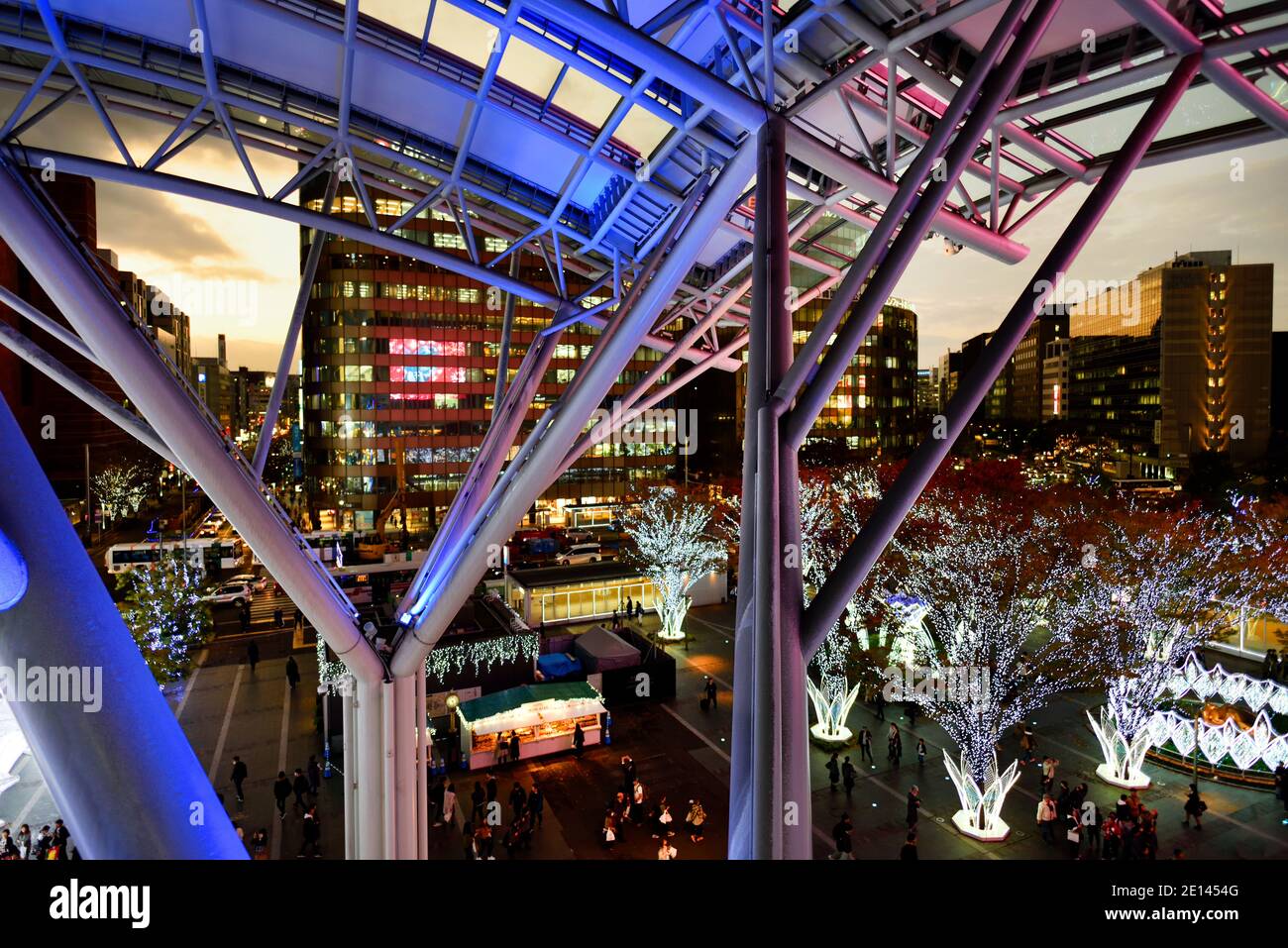 Jr hakata city hi-res stock photography and images - Alamy