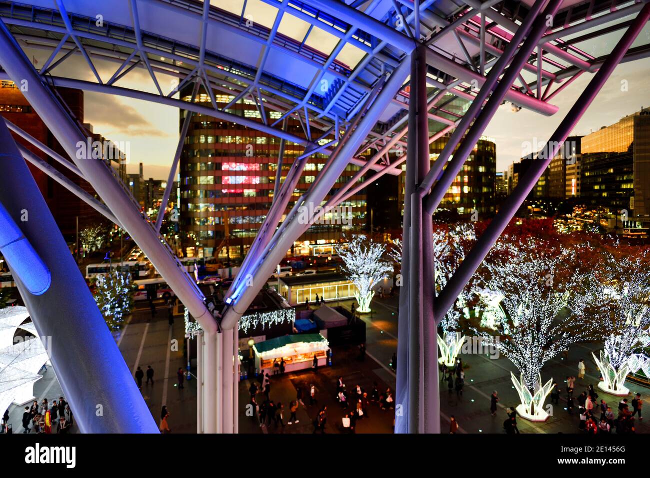 Jr hakata city hi-res stock photography and images - Alamy