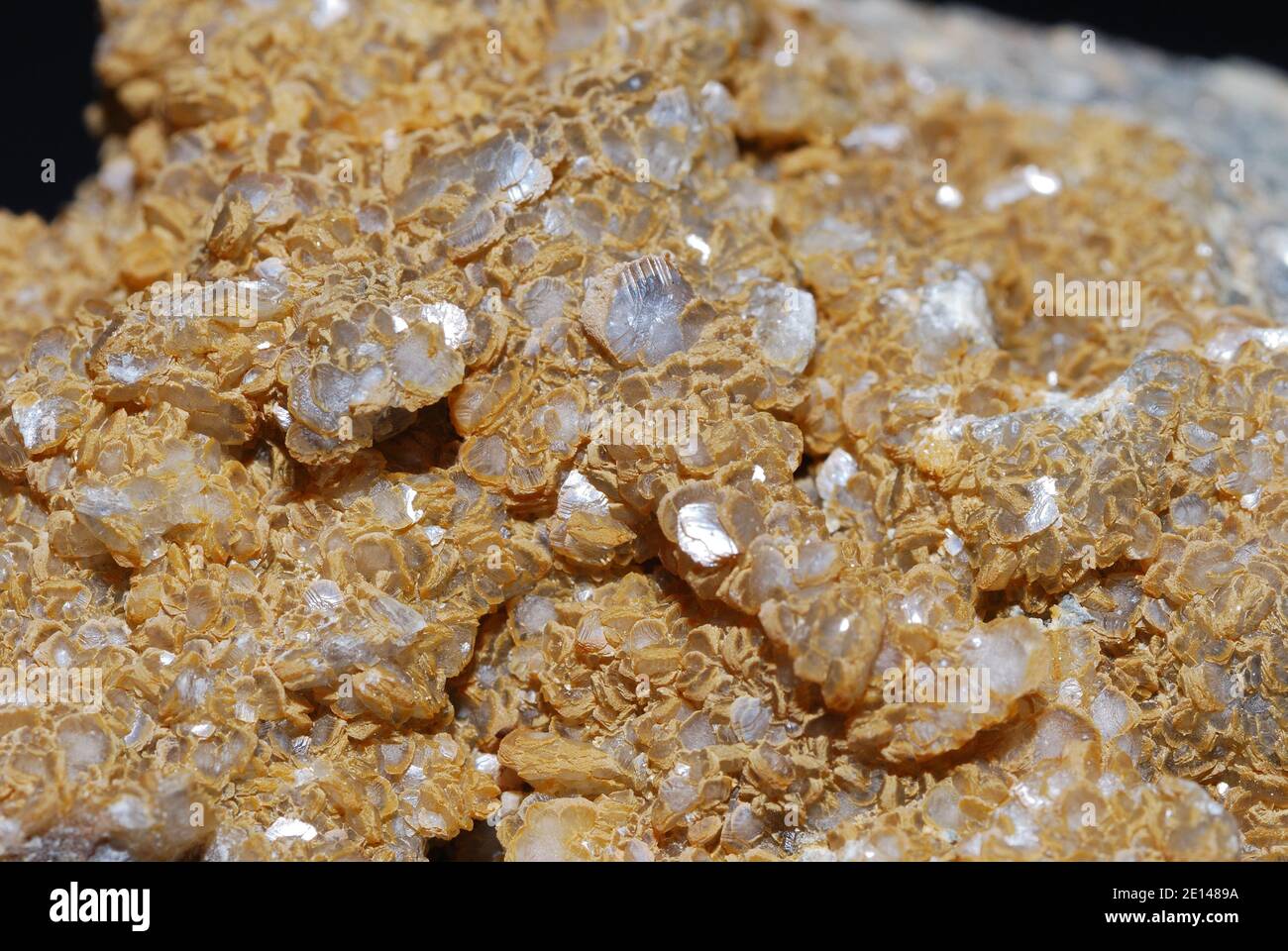 Calcite with malachite hi-res stock photography and images - Alamy