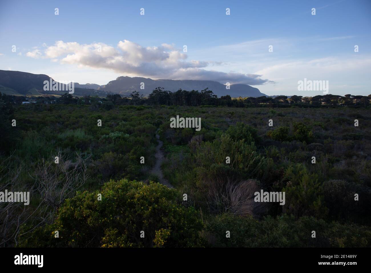 Lush spring mountains sunset hi-res stock photography and images - Alamy