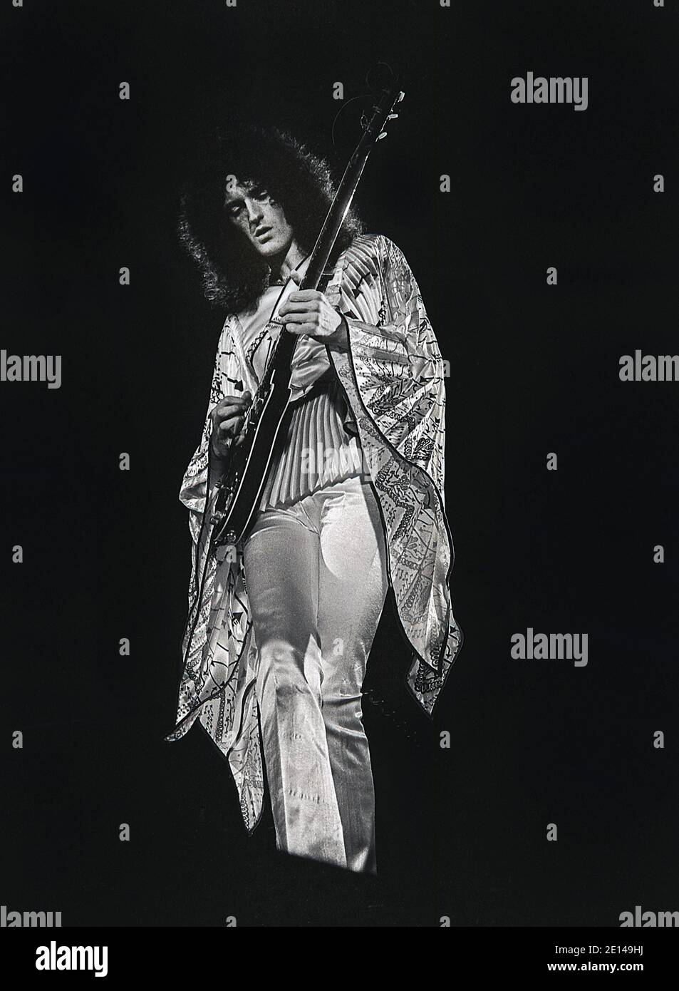Brian May guitarist of Queen. Live in Hyde Park London 18/9/1976. Free ...
