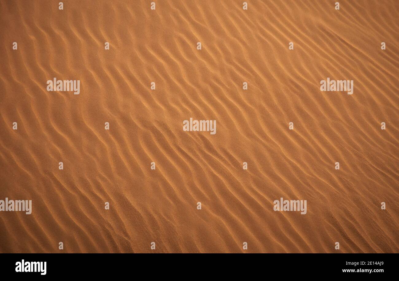 Closeup of the hipnotic pattern of the sand Stock Photo - Alamy