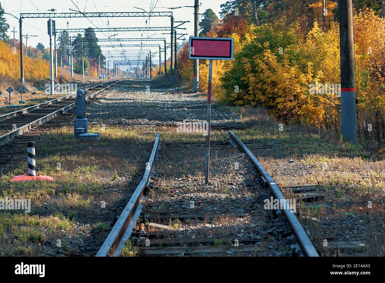 View dead end railway hi-res stock photography and images - Alamy