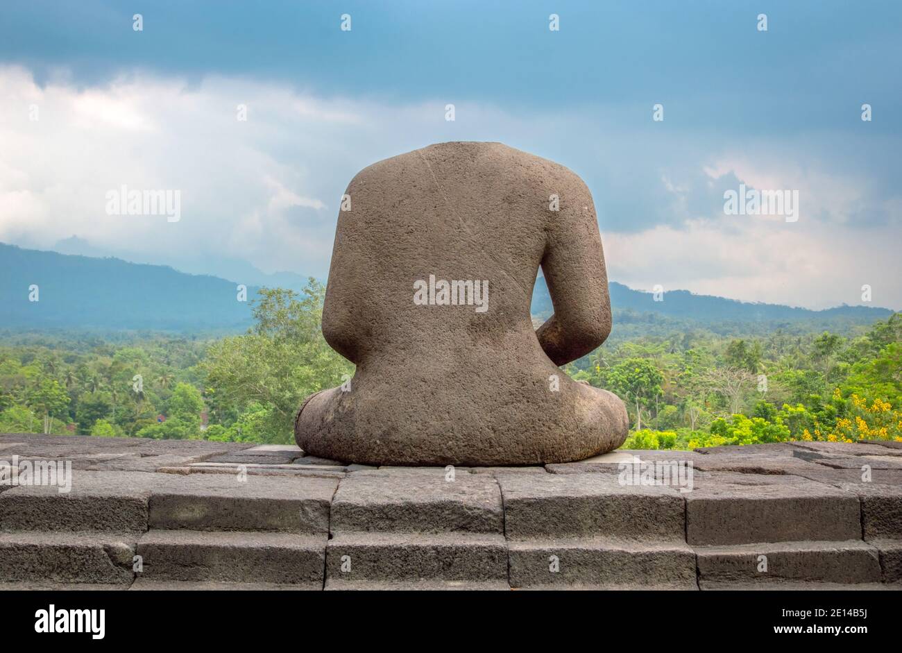Statue without head hi-res stock photography and images - Alamy
