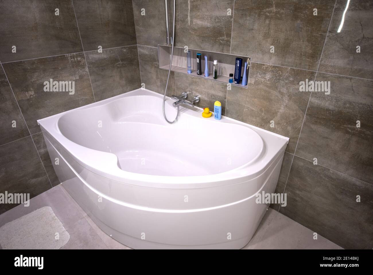 Bathroom inside modern home hi-res stock photography and images - Alamy