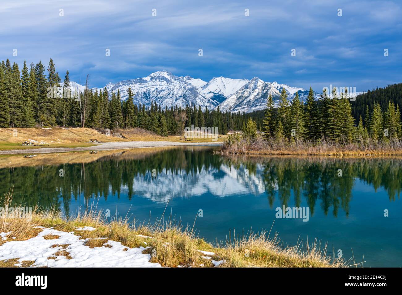 Cascade ponds hi-res stock photography and images - Alamy