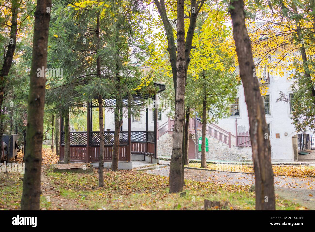 Mosque with fountain in front Sadrvan Stock Photo - Alamy