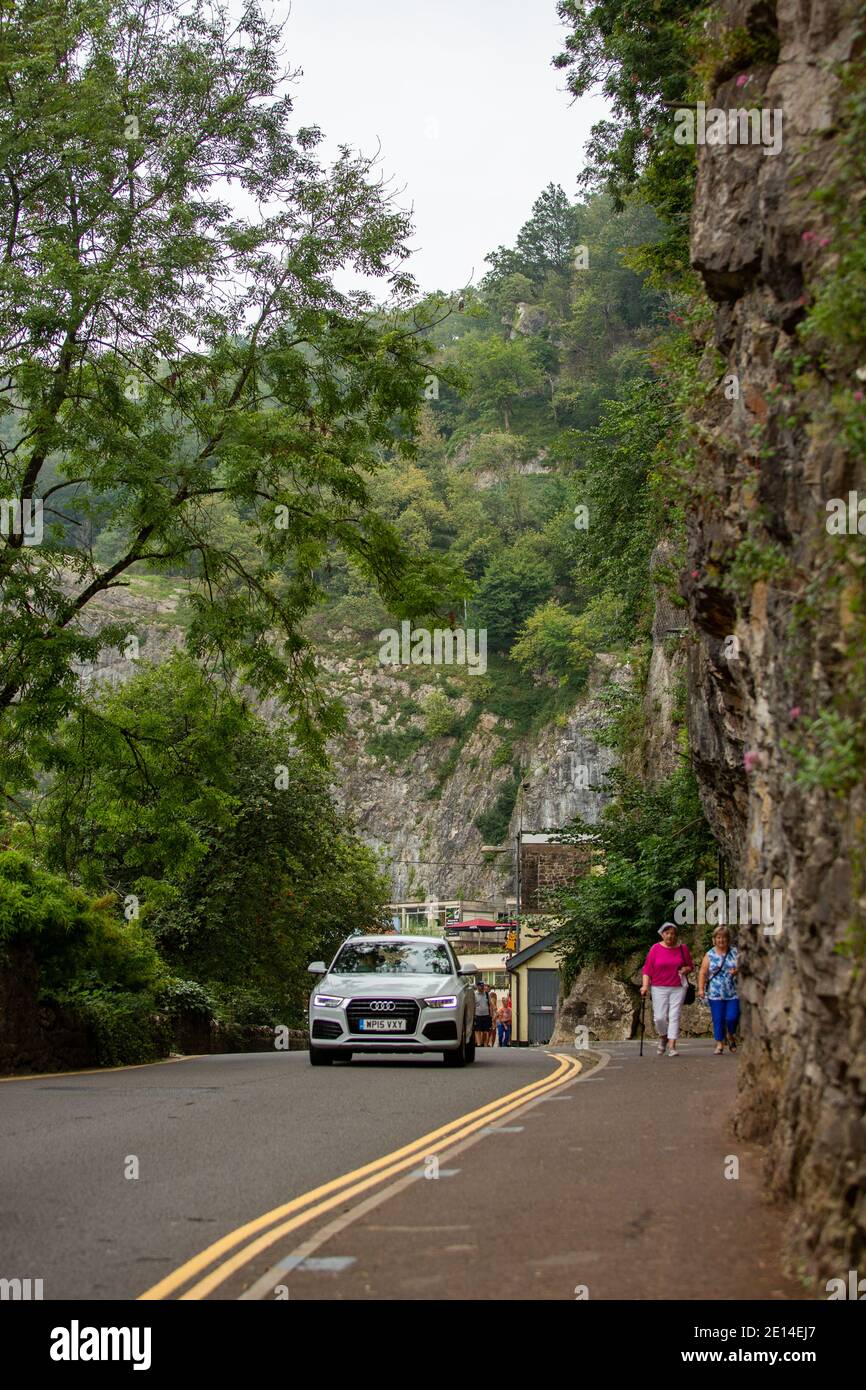 Car driving gorge hi-res stock photography and images - Alamy