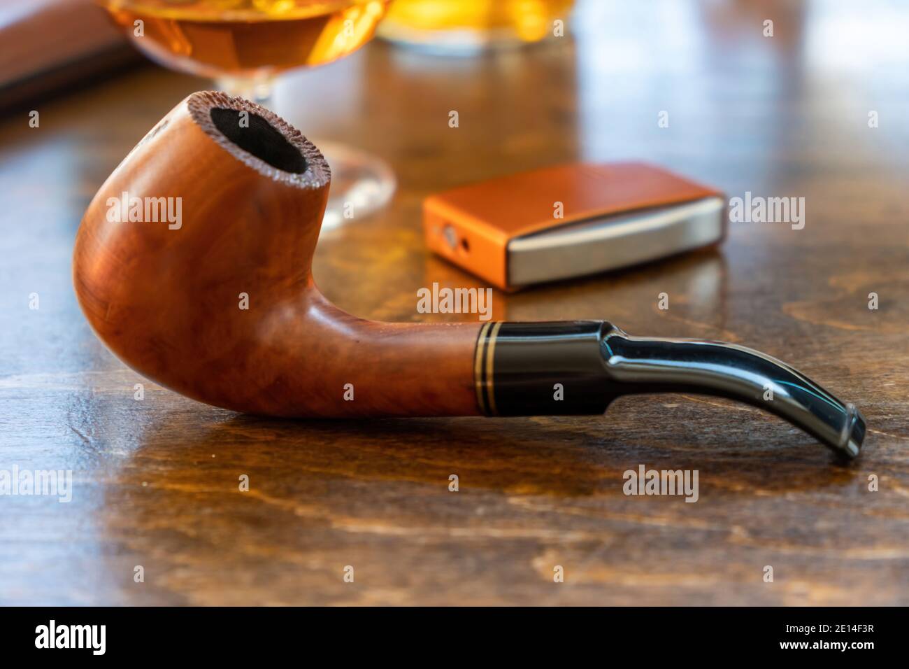 Tobacco pipe hi-res stock photography and images - Alamy
