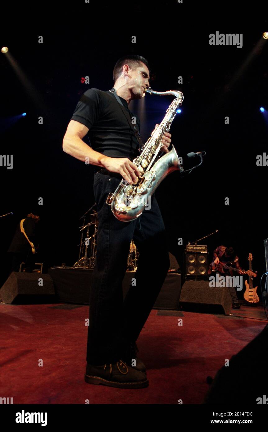 Curtis stigers singer hi-res stock photography and images - Alamy