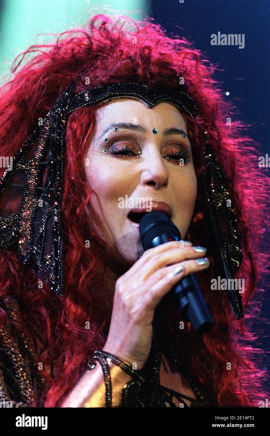 Wembley cher concert hi-res stock photography and images - Alamy