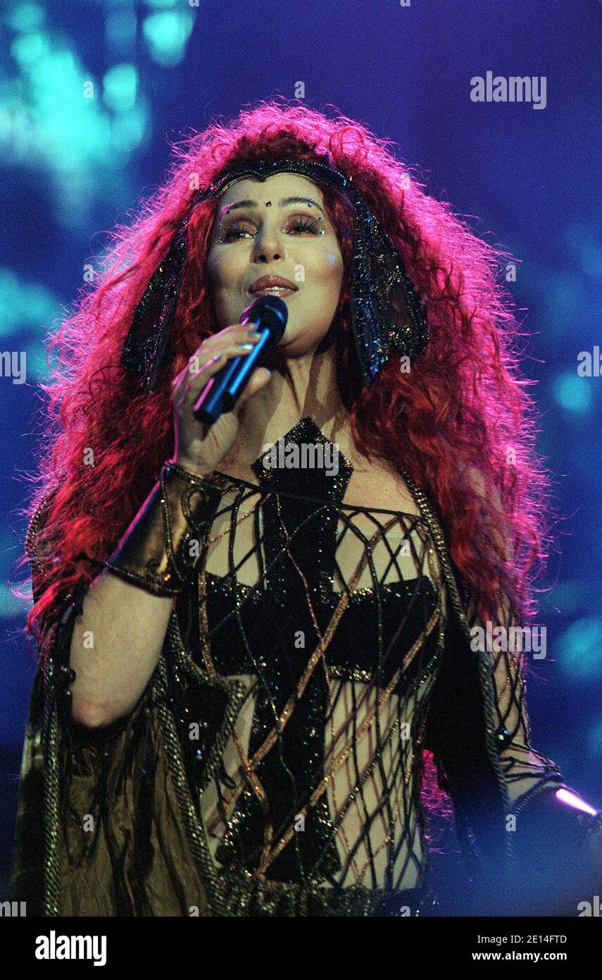 Wembley cher concert hi-res stock photography and images - Alamy