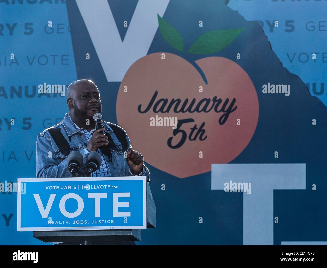 Van r hi-res stock photography and images - Alamy