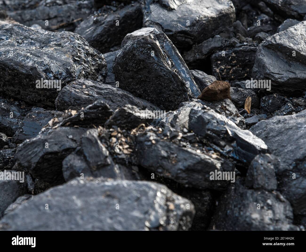 Fossil fuel extraction hi-res stock photography and images - Alamy