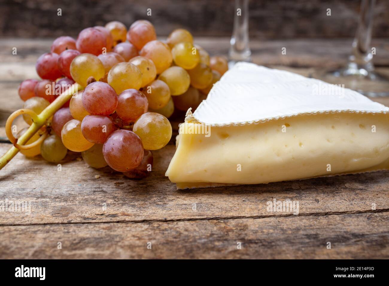 Brie with grape hi-res stock photography and images - Alamy