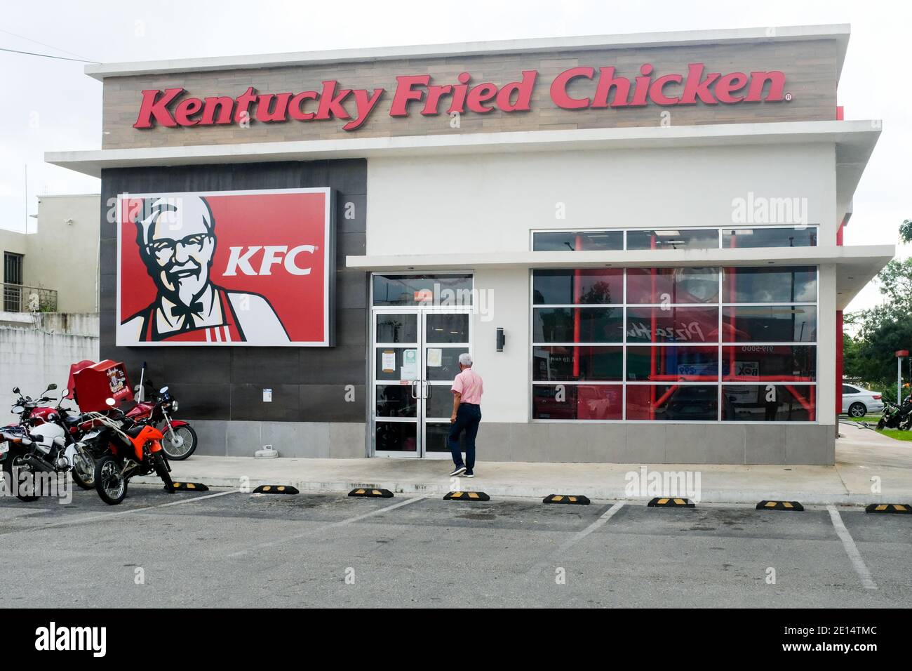 Kentucky fried chicken restaurant hi-res stock photography and images ...