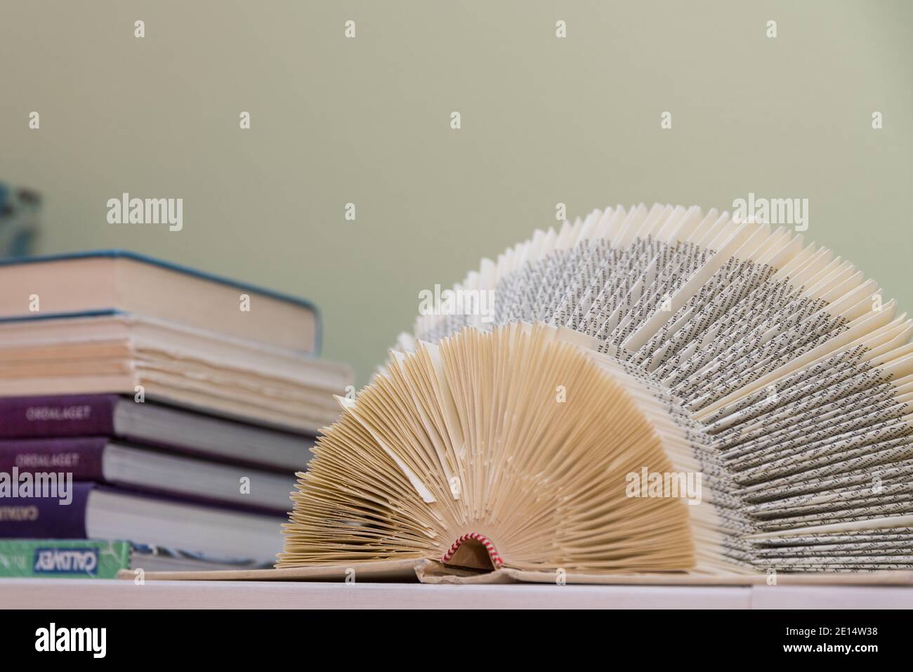 Reading matter material hi-res stock photography and images - Alamy