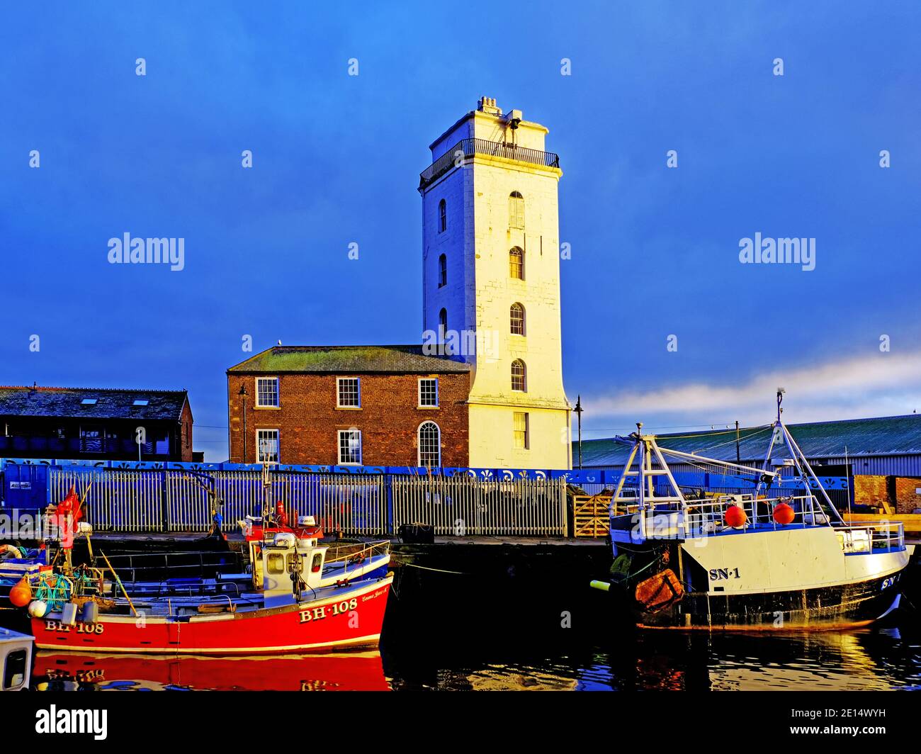 Historic vintage Low Lights lighthouse on North Shields fish quay at ...