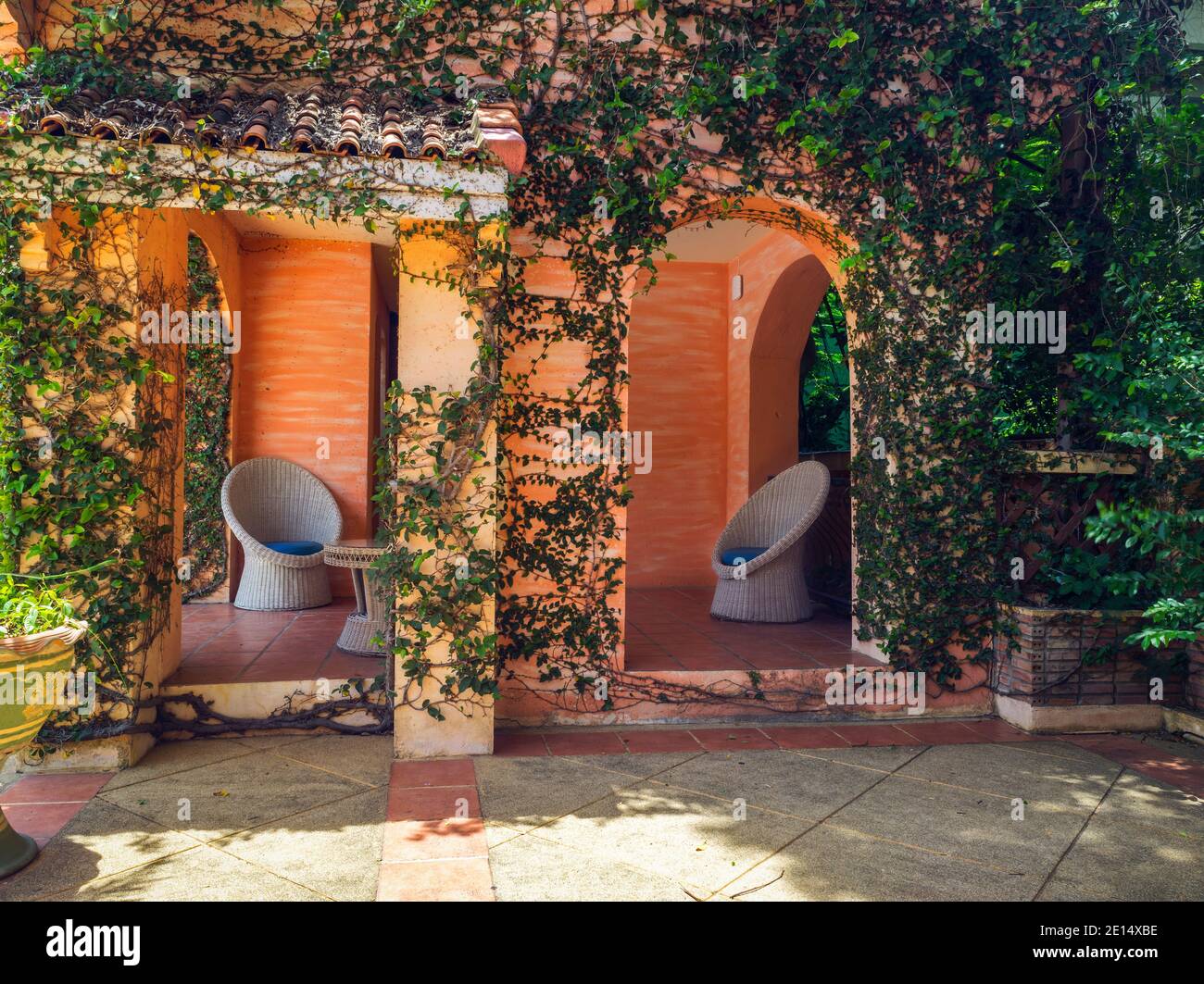 Rattan furniture interior hi-res stock photography and images - Alamy