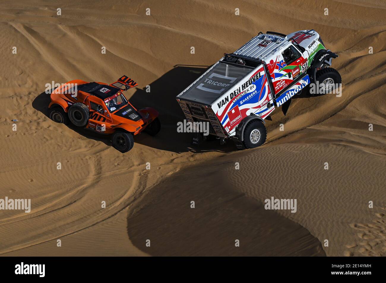Dakar rally truck hi-res stock photography and images - Alamy