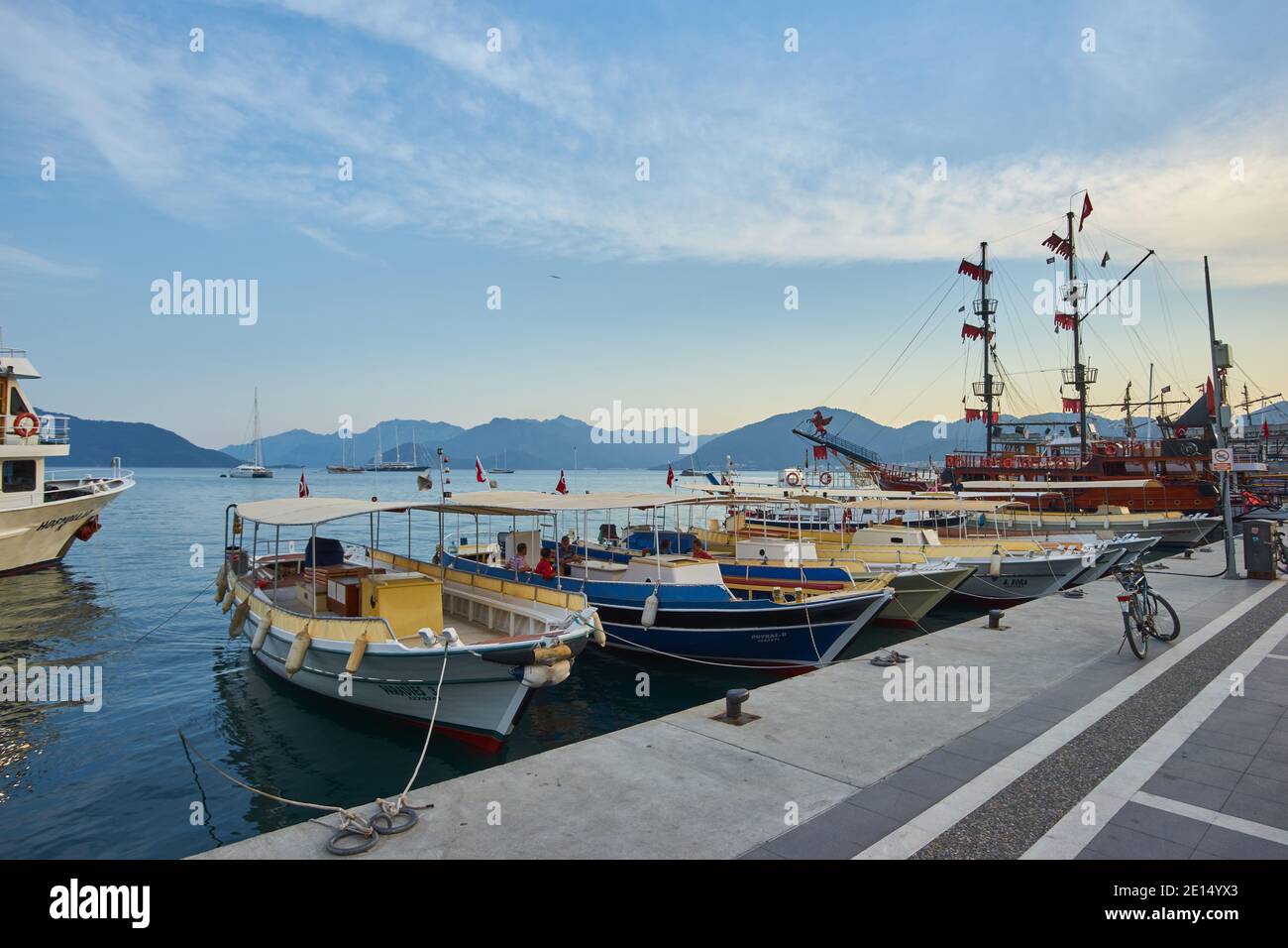 MARMARIS, TURKEY - April 28, 2018: Seafront promenade in Marmaris city ...
