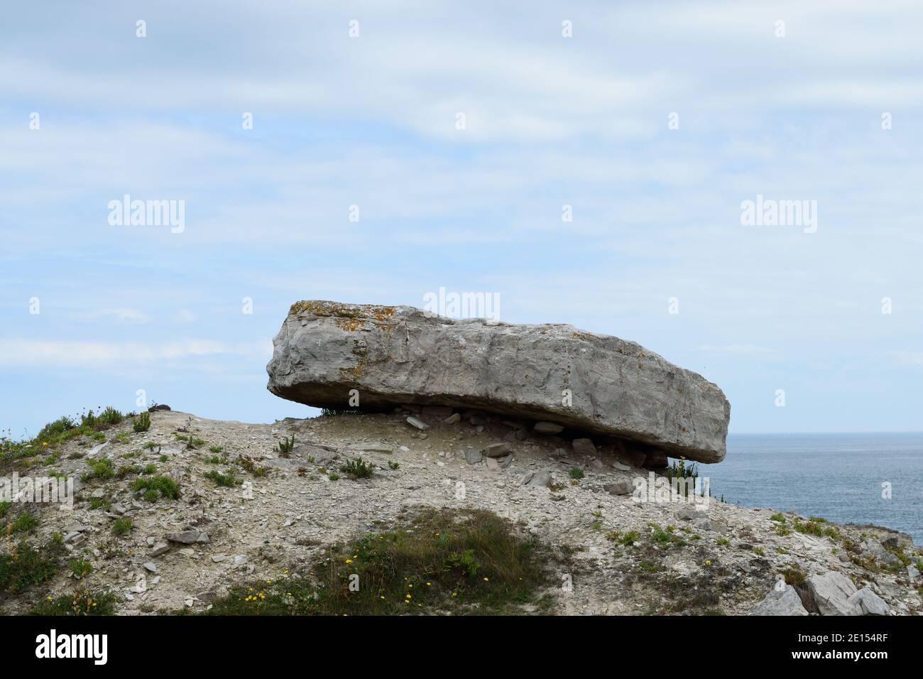 Portland stone texture hi-res stock photography and images - Alamy