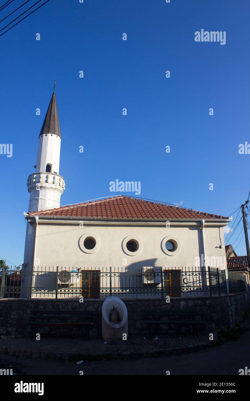 Tuzi hi-res stock photography and images - Alamy