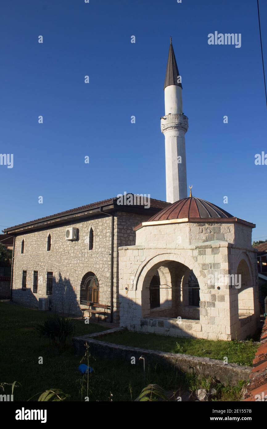 Tuzi hi-res stock photography and images - Alamy