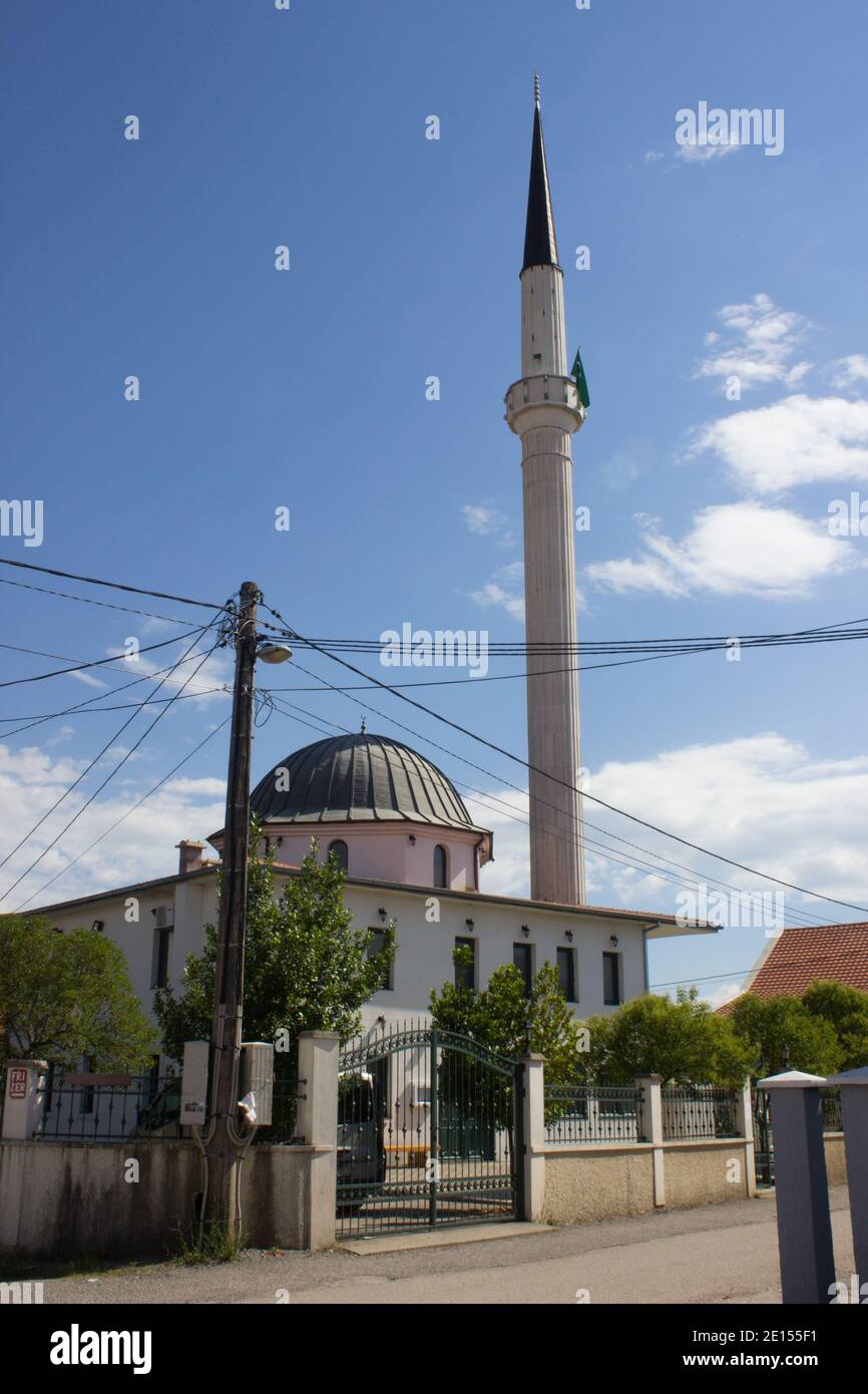 Tuzi hi-res stock photography and images - Alamy