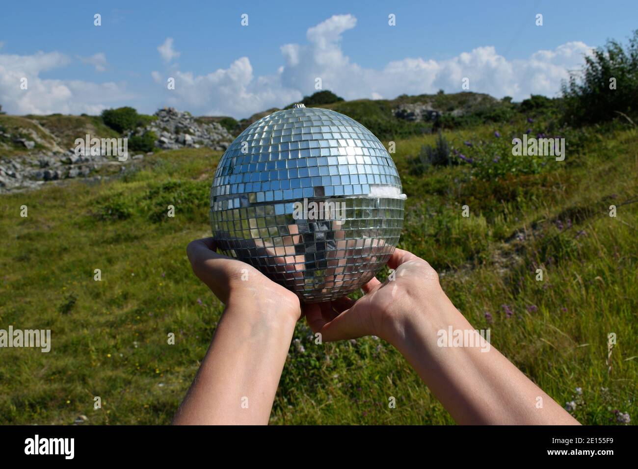 Ball barrow hi-res stock photography and images - Alamy