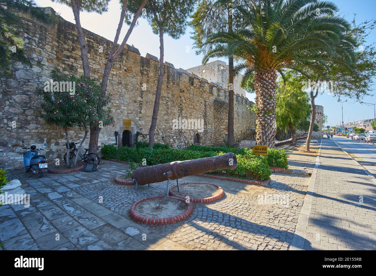 CESME -TURKEY - APRIL 25, 2018: A view of the historical Cesme Castle ...