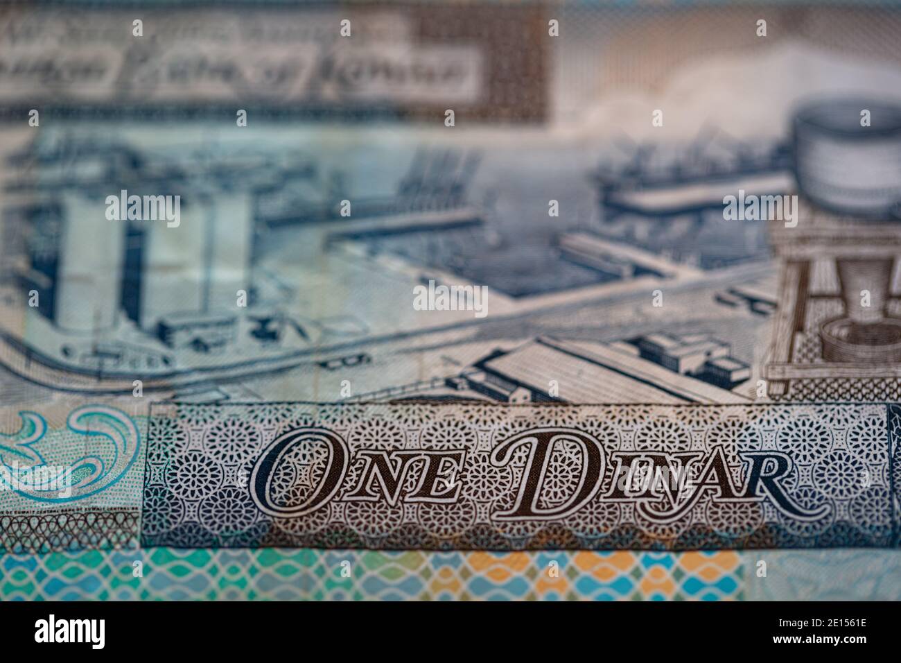 Closeup of 1 Kuwaiti dinar banknote Stock Photo - Alamy