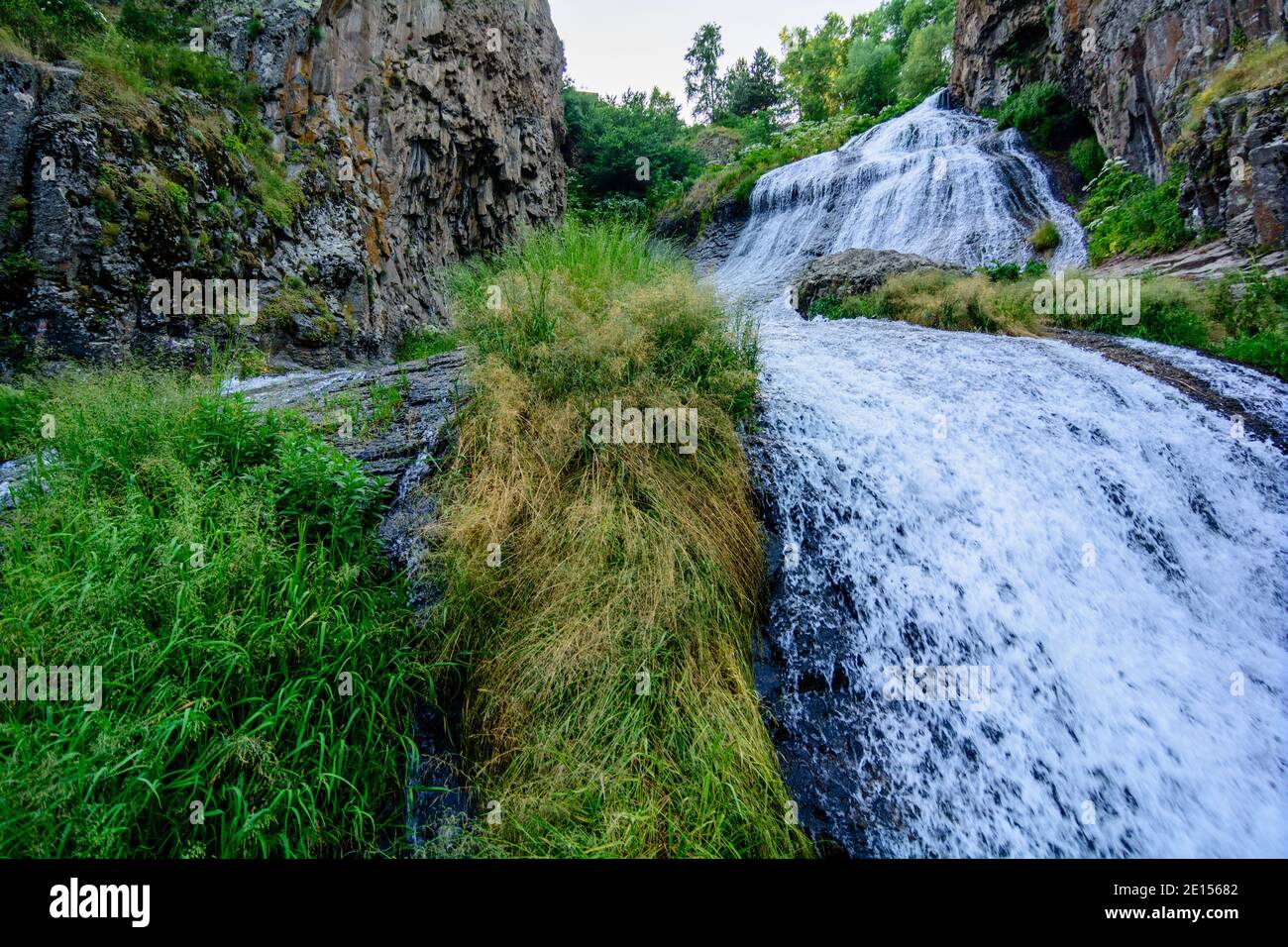 Edge river between small hi-res stock photography and images - Alamy