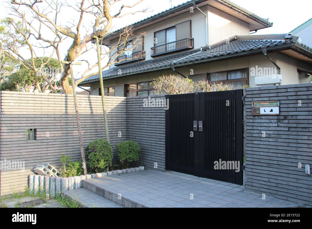 Glass Brick House Japan High Resolution Stock Photography and Images ...