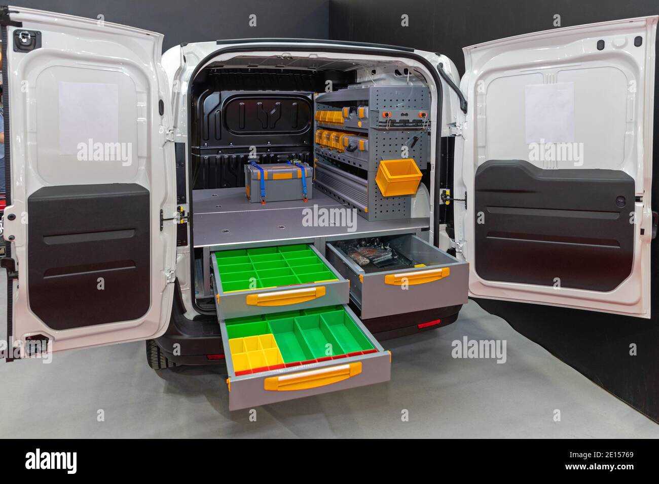 Mobile workshop hi-res stock photography and images - Alamy