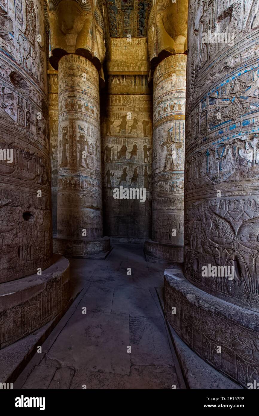 Columns in great hall hi-res stock photography and images - Alamy