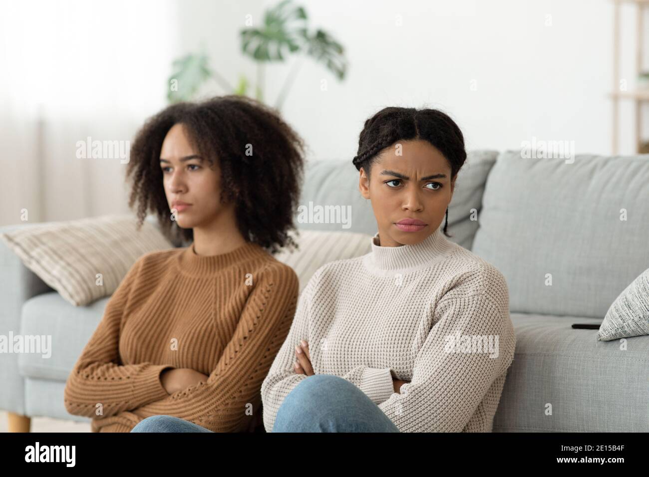 Two women angry with each other hi-res stock photography and images - Alamy