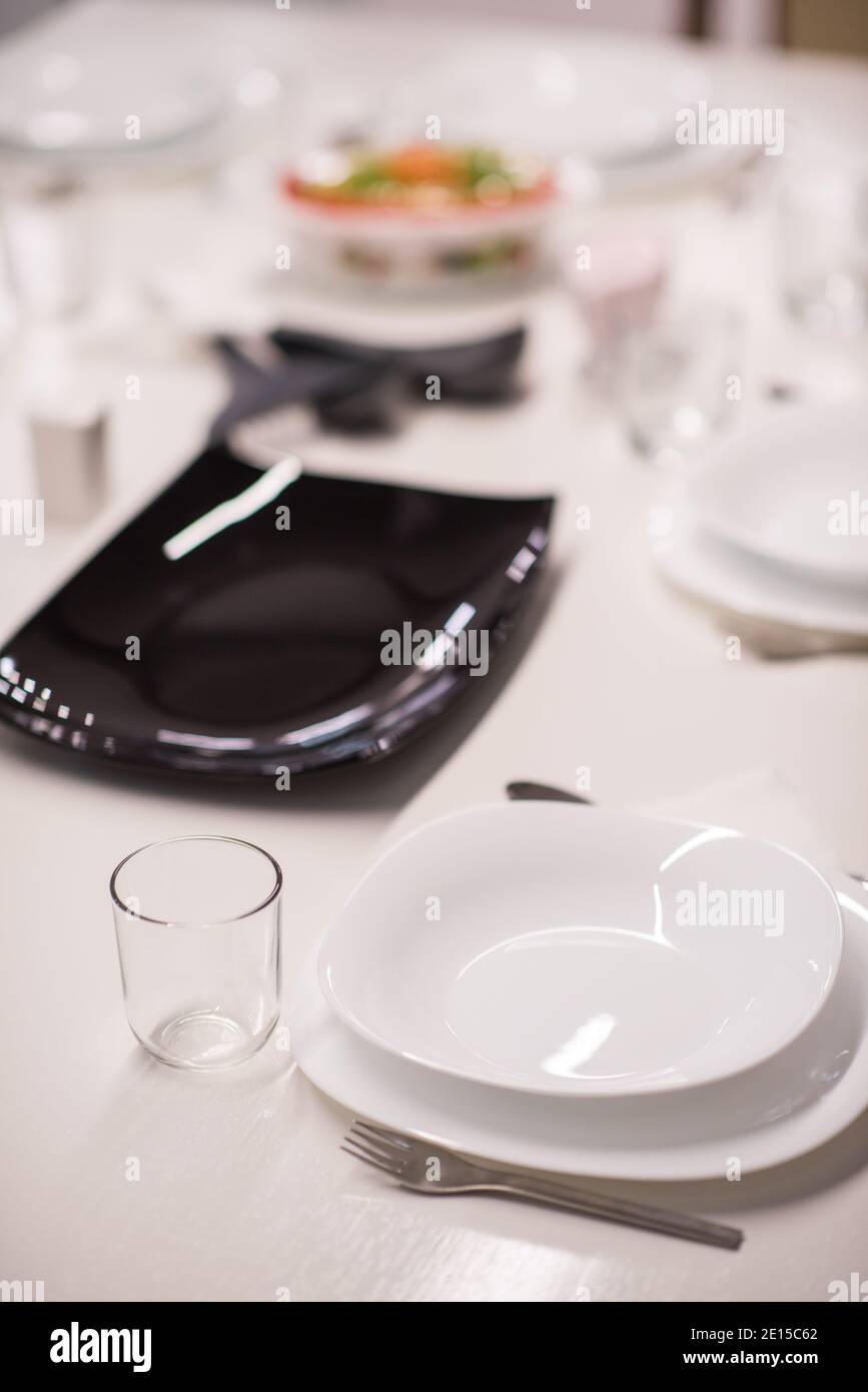 Table ready for lunch Stock Photo - Alamy