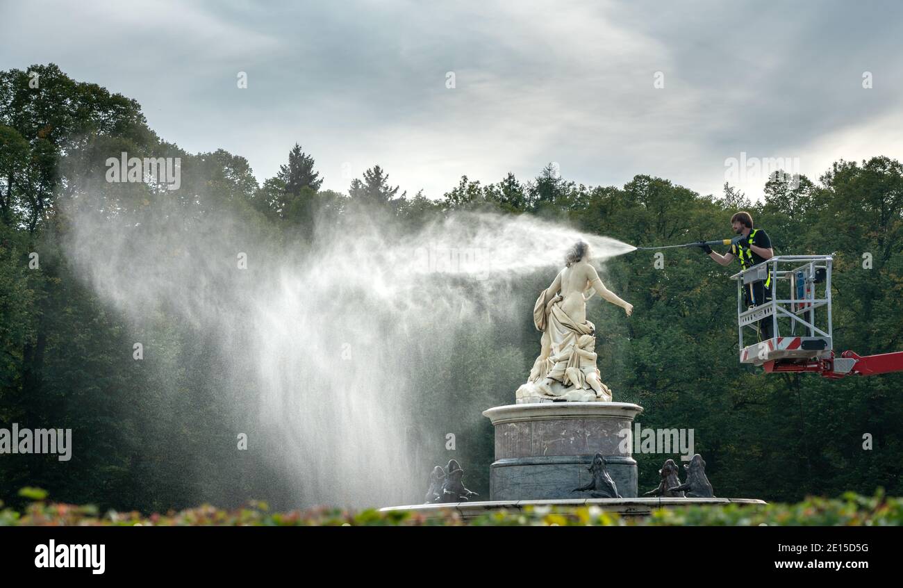Steam jet hi-res stock photography and images - Alamy