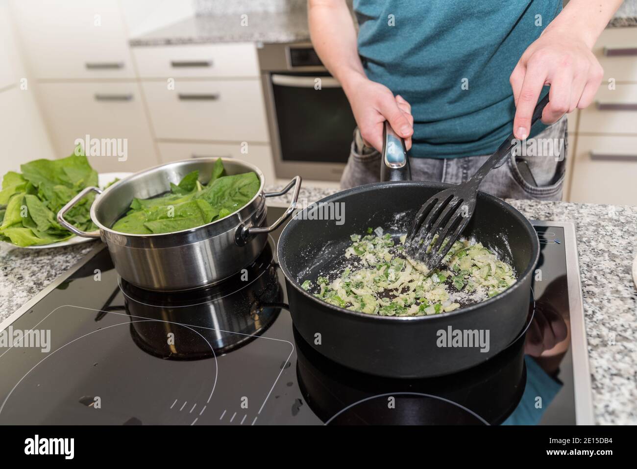 Blanching pot hi-res stock photography and images - Alamy