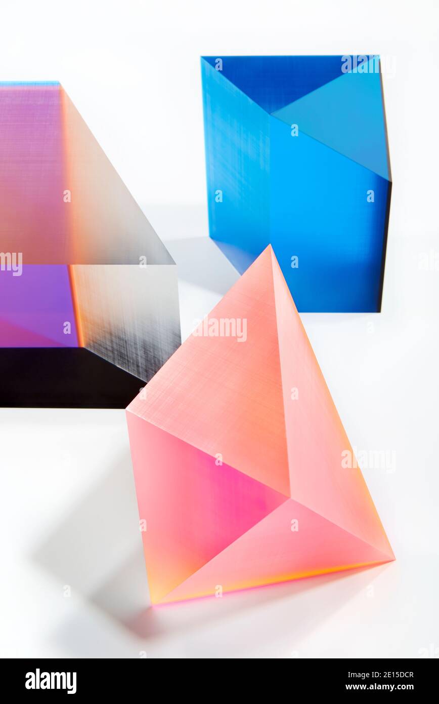 Polygon sculpture hi-res stock photography and images - Alamy